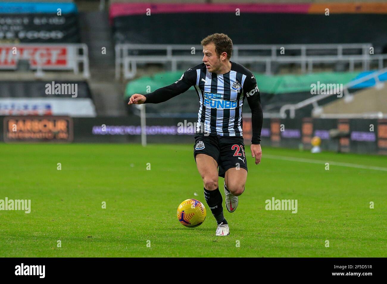 Ryan Fraser #21 of Newcastle United with the ball Stock Photo - Alamy