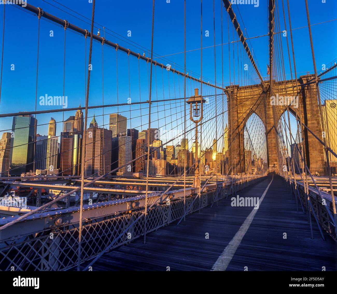 2001 HISTORICAL BROOKLYN BRIDGE (©J & W ROEBLING 1883) DOWNTOWN SKYLINE ...