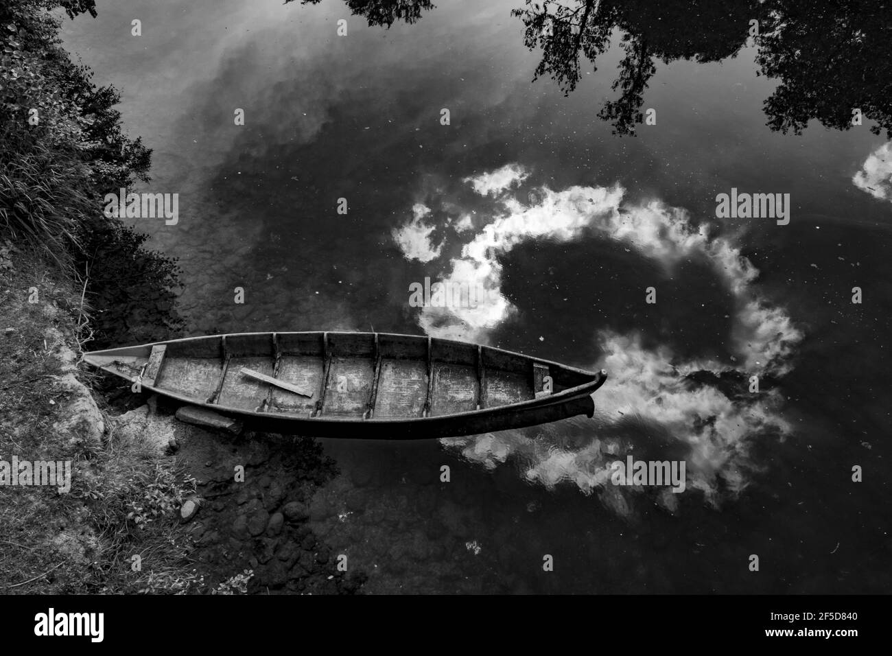 Lakeside view Black and White Stock Photos & Images - Alamy