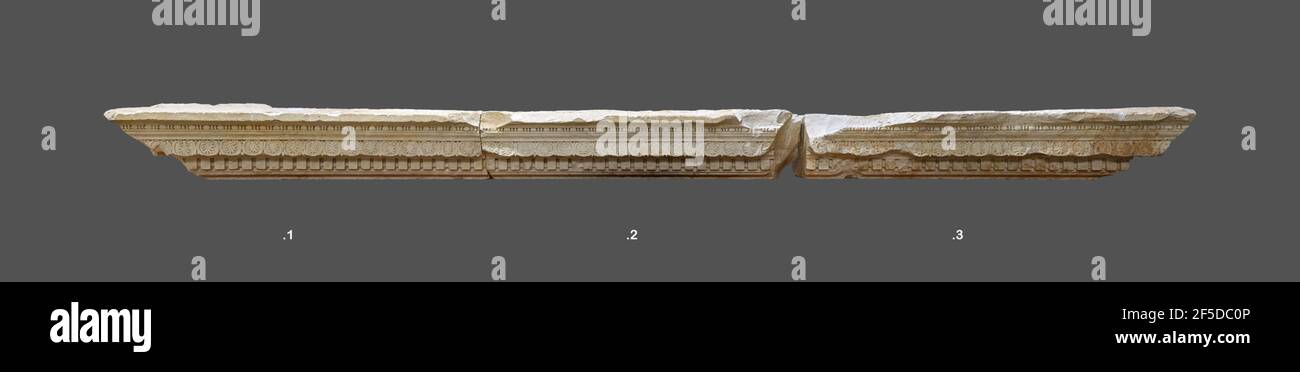 Three cornice blocks hi-res stock photography and images - Alamy