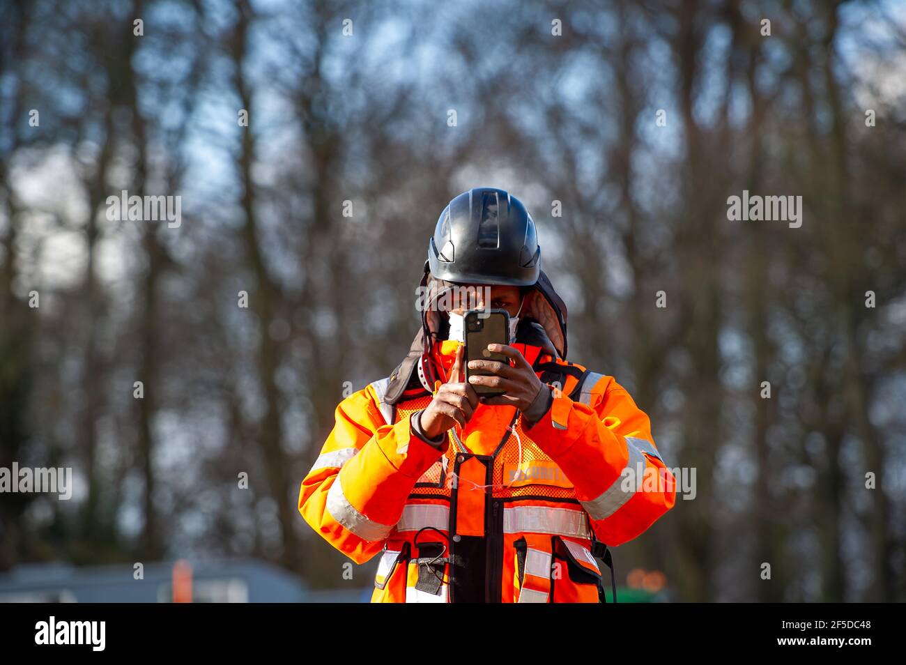 Aylesbury Vale, Buckinghamshire, UK. 24th March, 2021. HS2 are getting ...