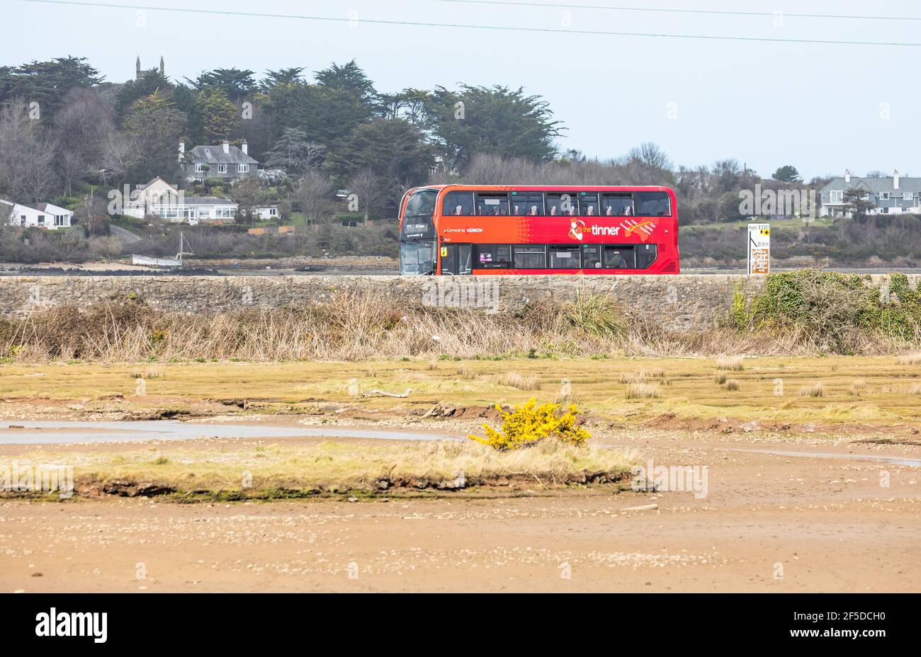The tinner bus hi-res stock photography and images - Alamy