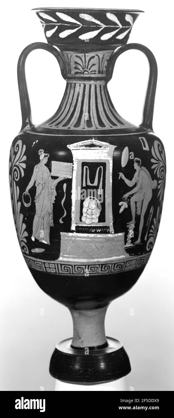 Apulian Red-Figure Amphora. Haifa Painter (Greek (Apulian Stock Photo ...