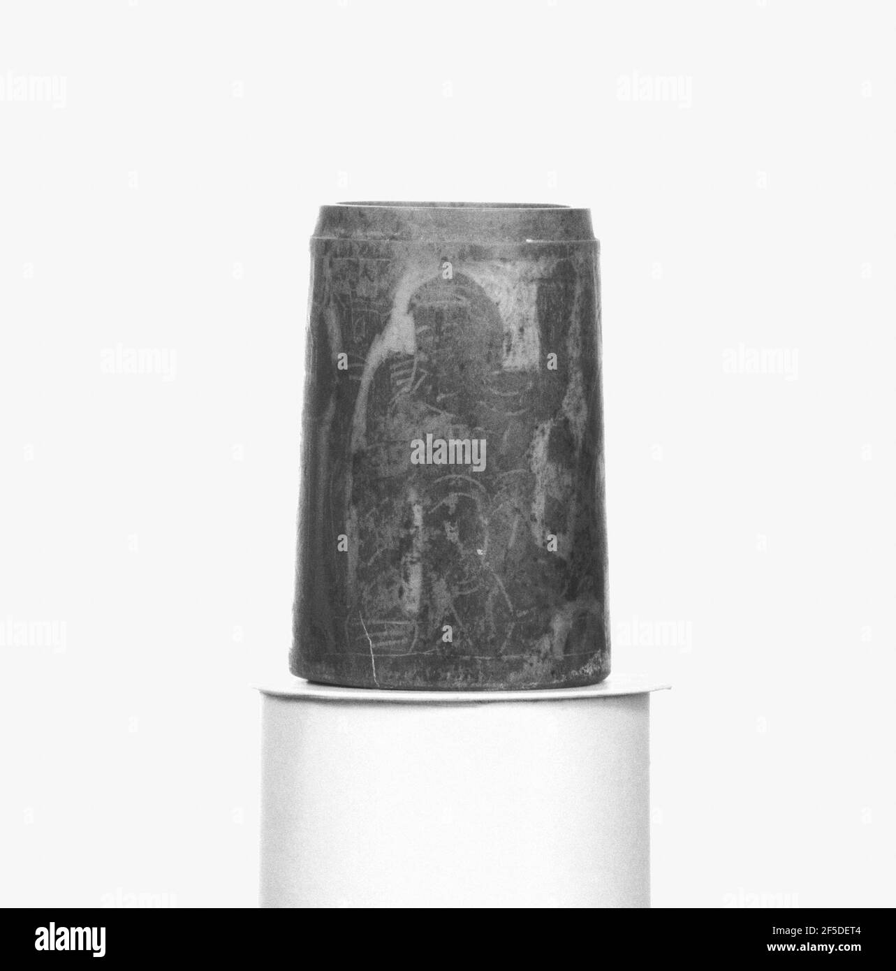 Cylindrical container hi-res stock photography and images - Alamy