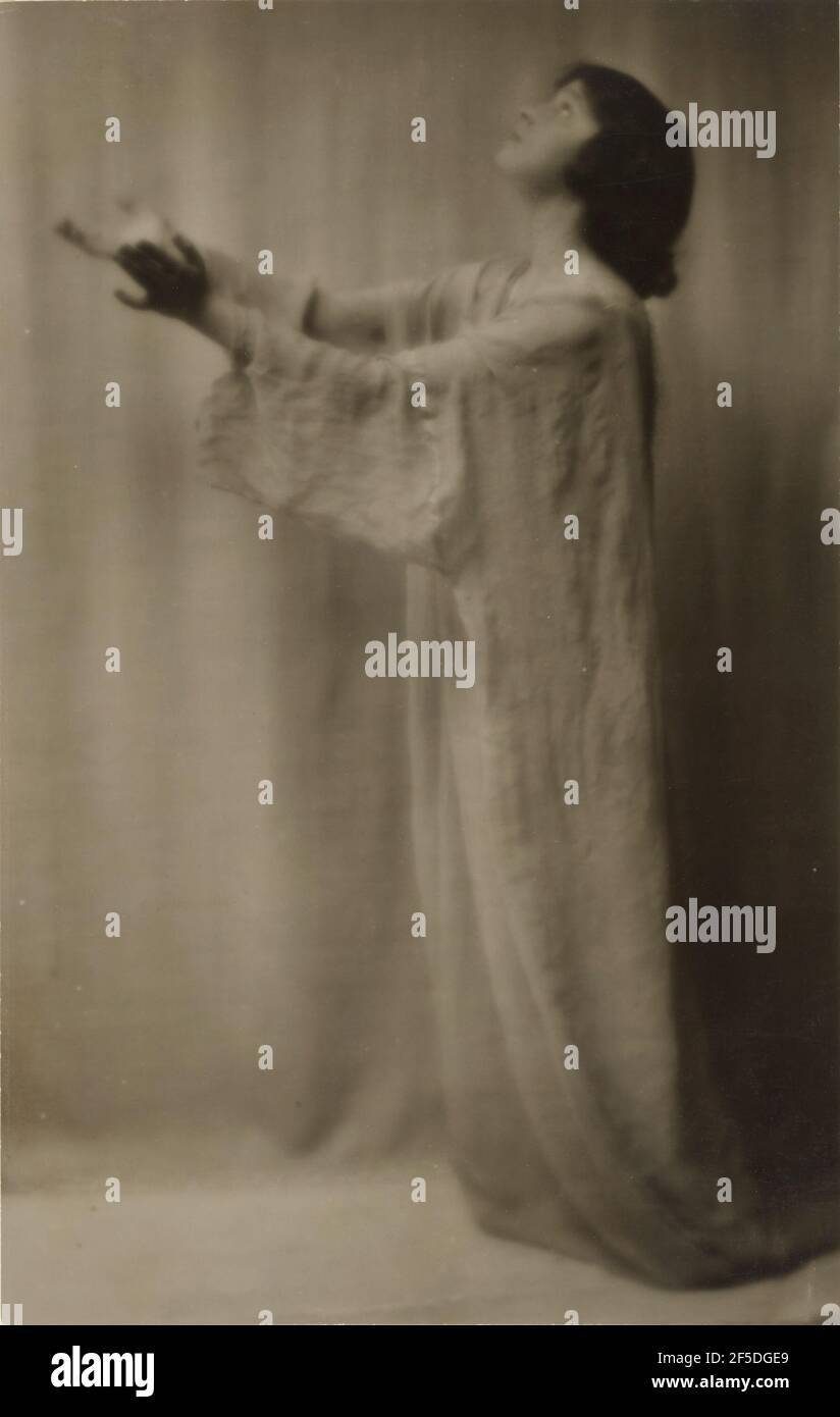 Isadora Duncan dancer. Arnold Genthe (American, born Germany, 1869 ...