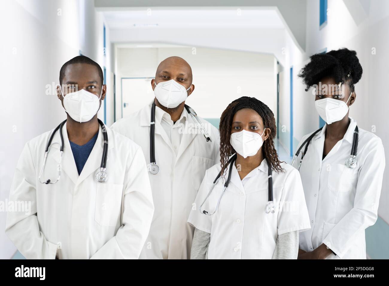 Hospital mask wearing hi-res stock photography and images - Alamy