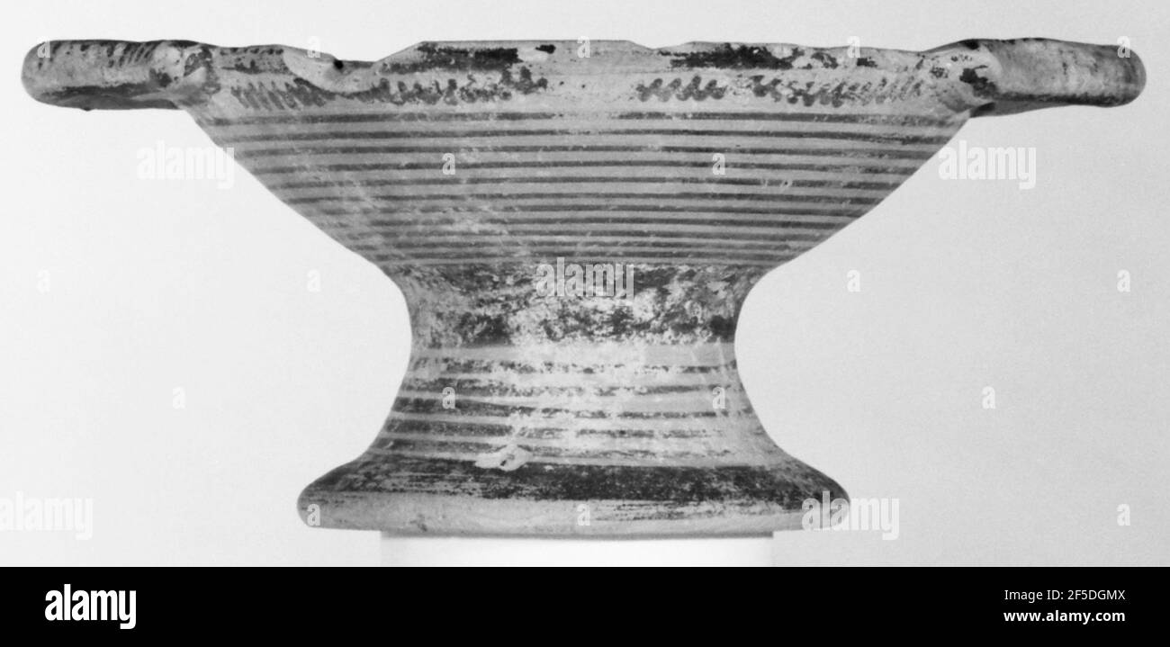 Footed plate hi-res stock photography and images - Alamy