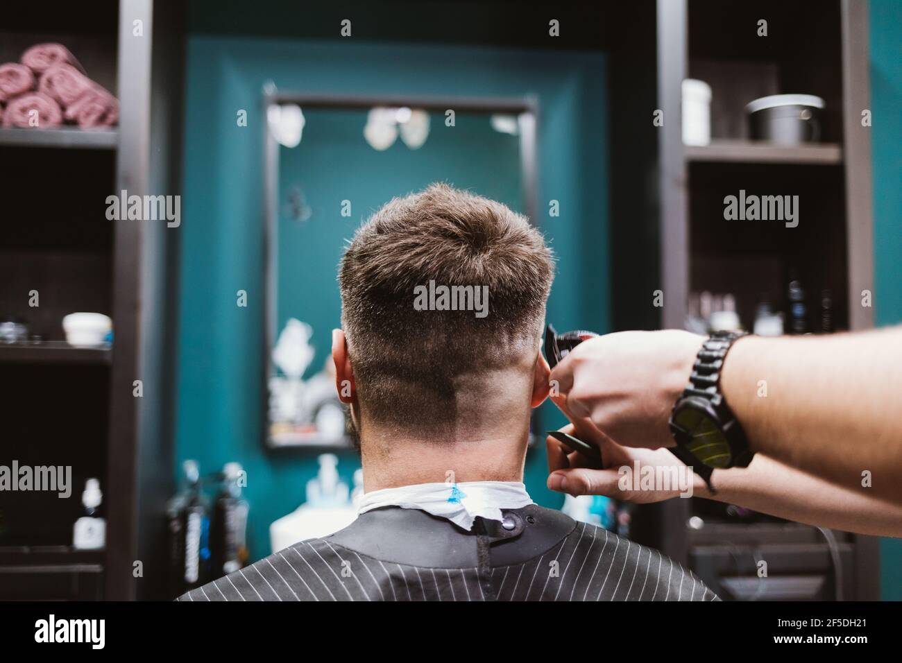 Hair cutting process hi-res stock photography and images - Alamy