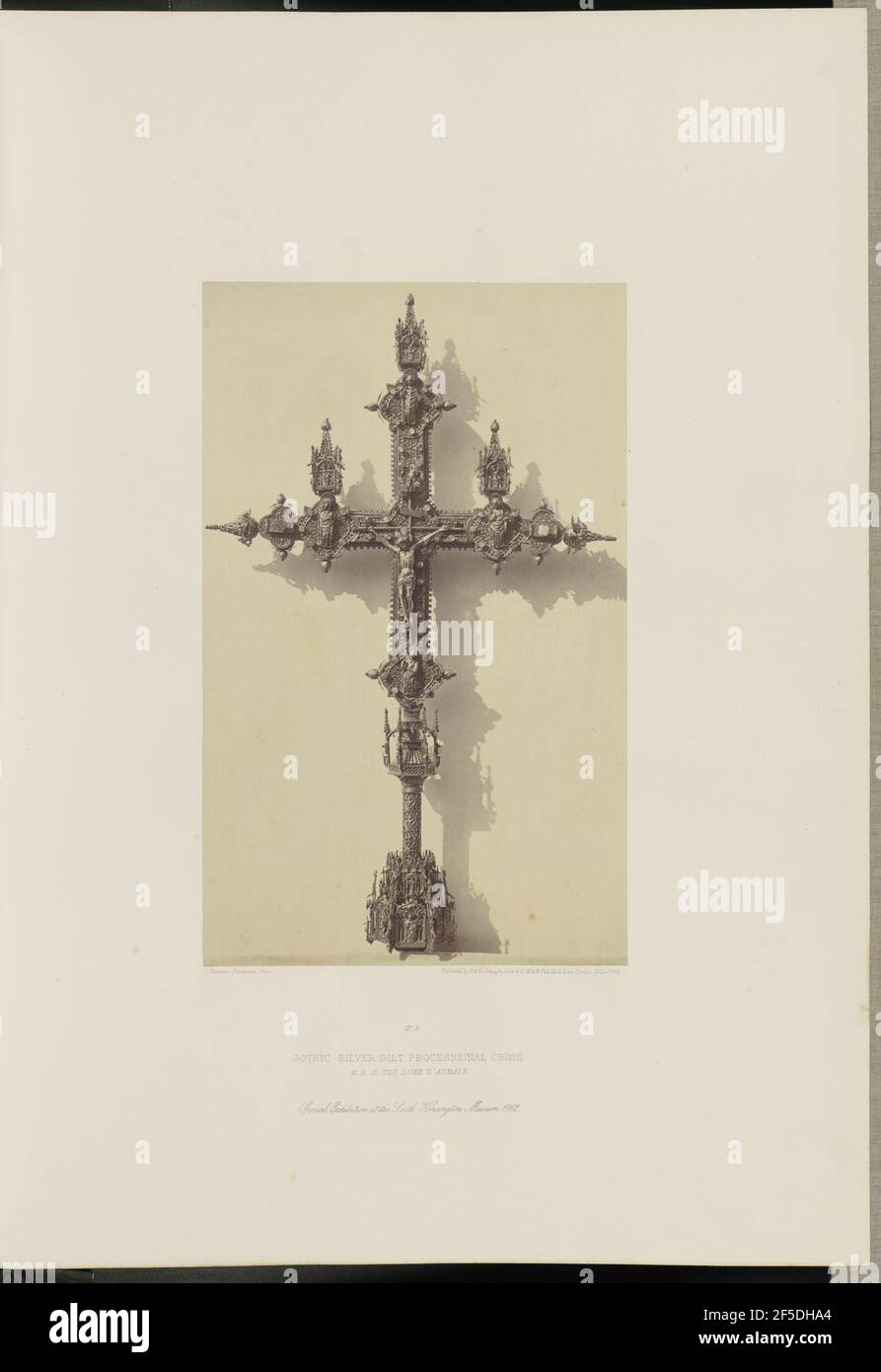 Silver processional cross hi-res stock photography and images - Alamy
