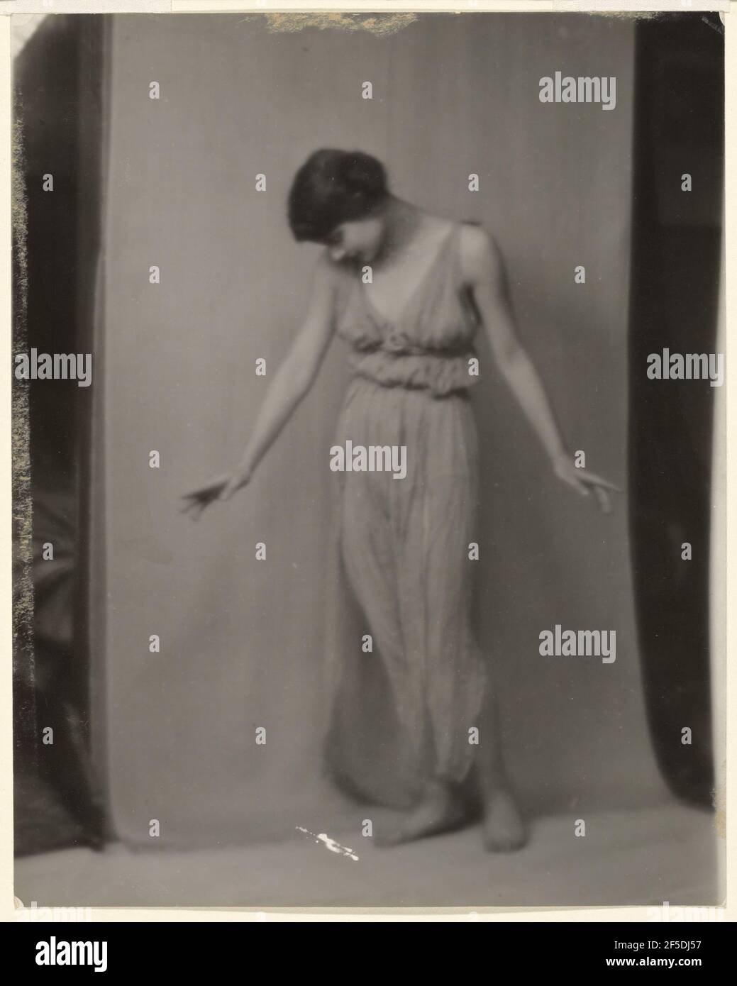 Isadora duncan genthe hi-res stock photography and images - Alamy
