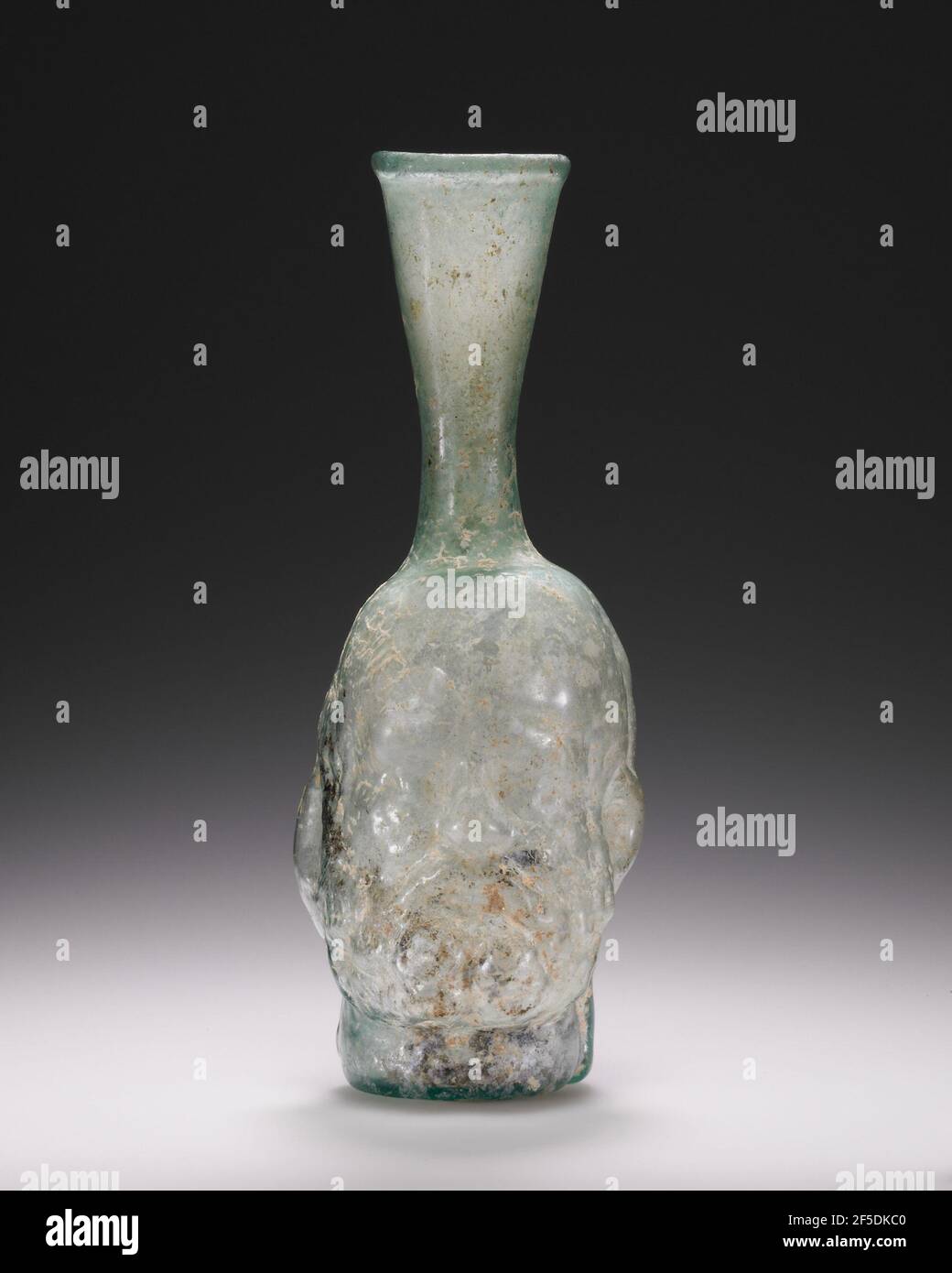 Head flask hi-res stock photography and images - Alamy