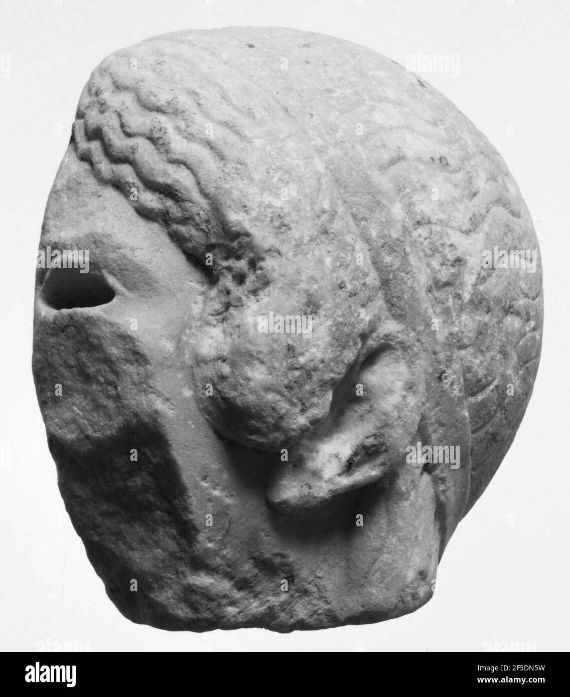 Ancient greek statue fragment hi-res stock photography and images - Alamy