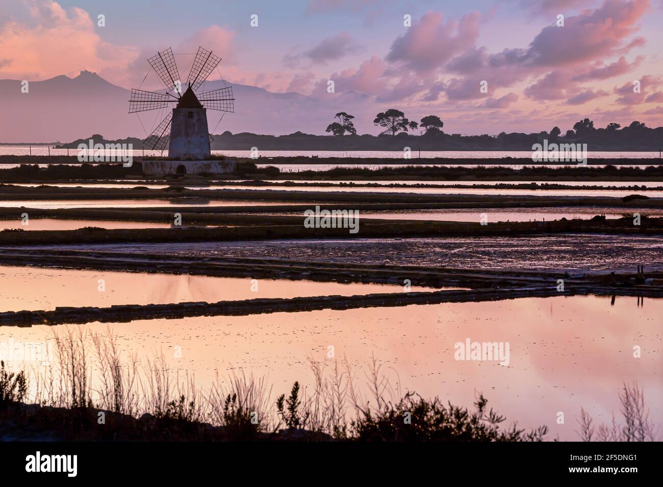 Sicily saltworks windmill hi-res stock photography and images - Alamy