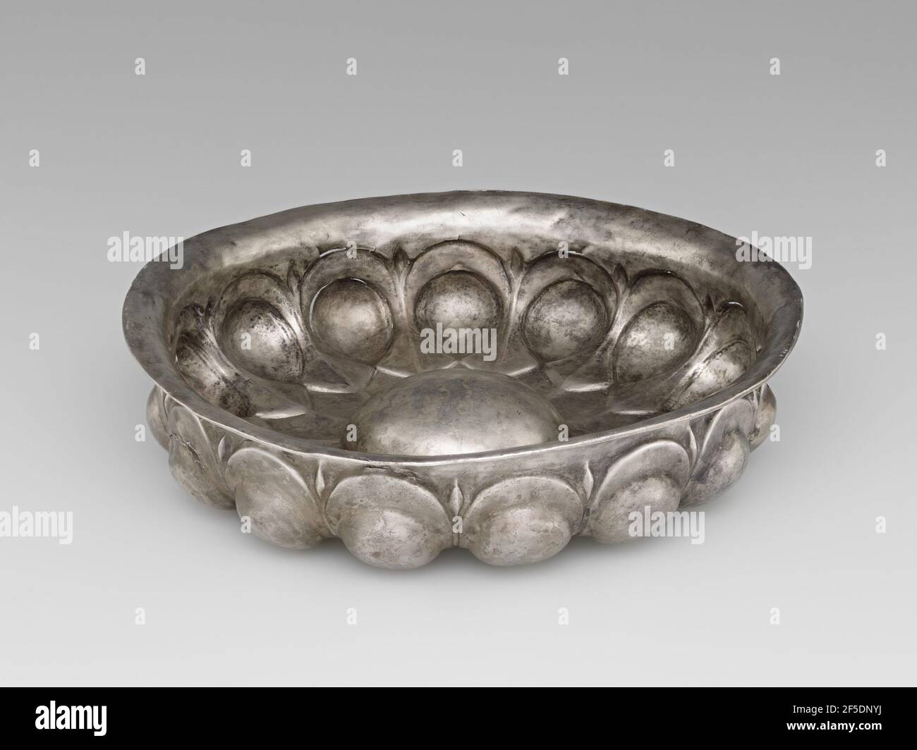 Phiale mesomphalos hi-res stock photography and images - Alamy