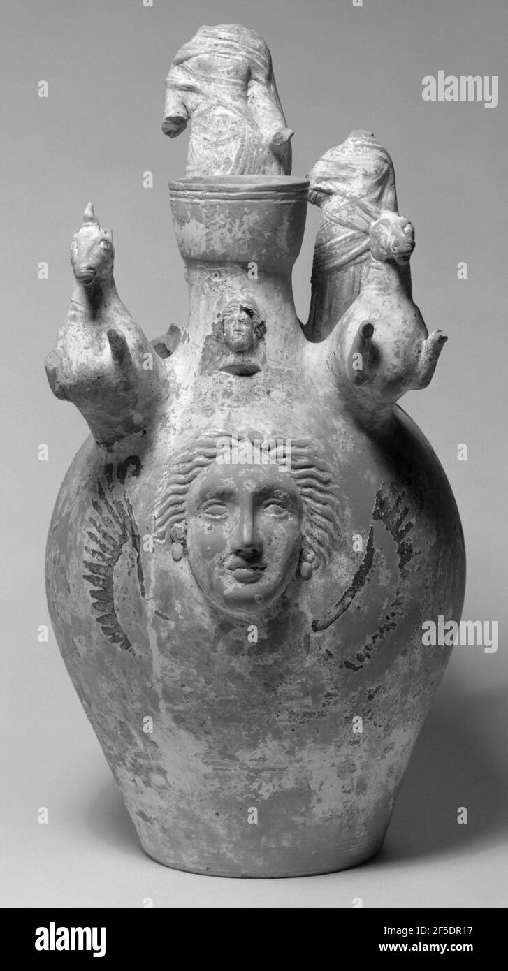 Askos hi-res stock photography and images - Alamy