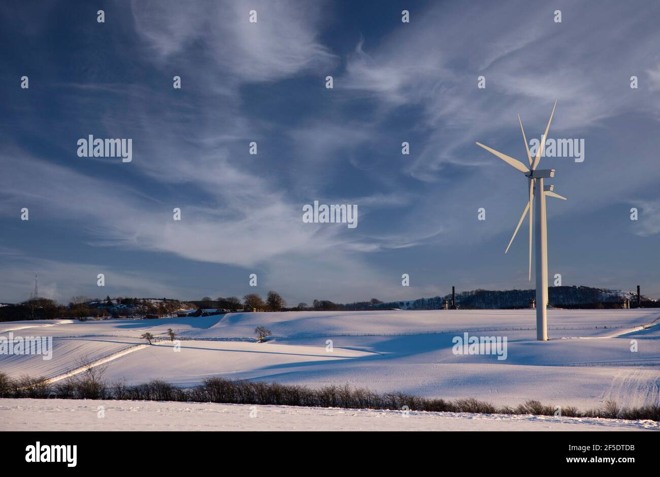 Wispy steam hi-res stock photography and images - Alamy