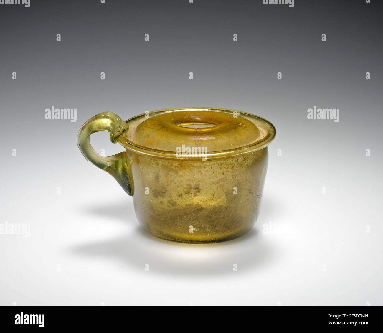 Inkwell 1800s hi-res stock photography and images - Alamy