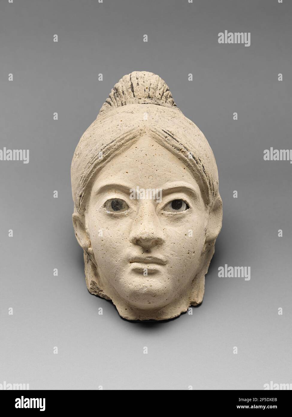 Mummy mask hi-res stock photography and images - Alamy