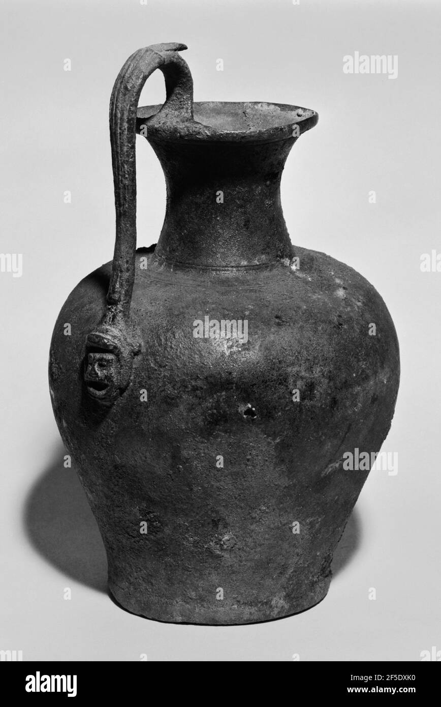 Vessel handle hi-res stock photography and images - Alamy