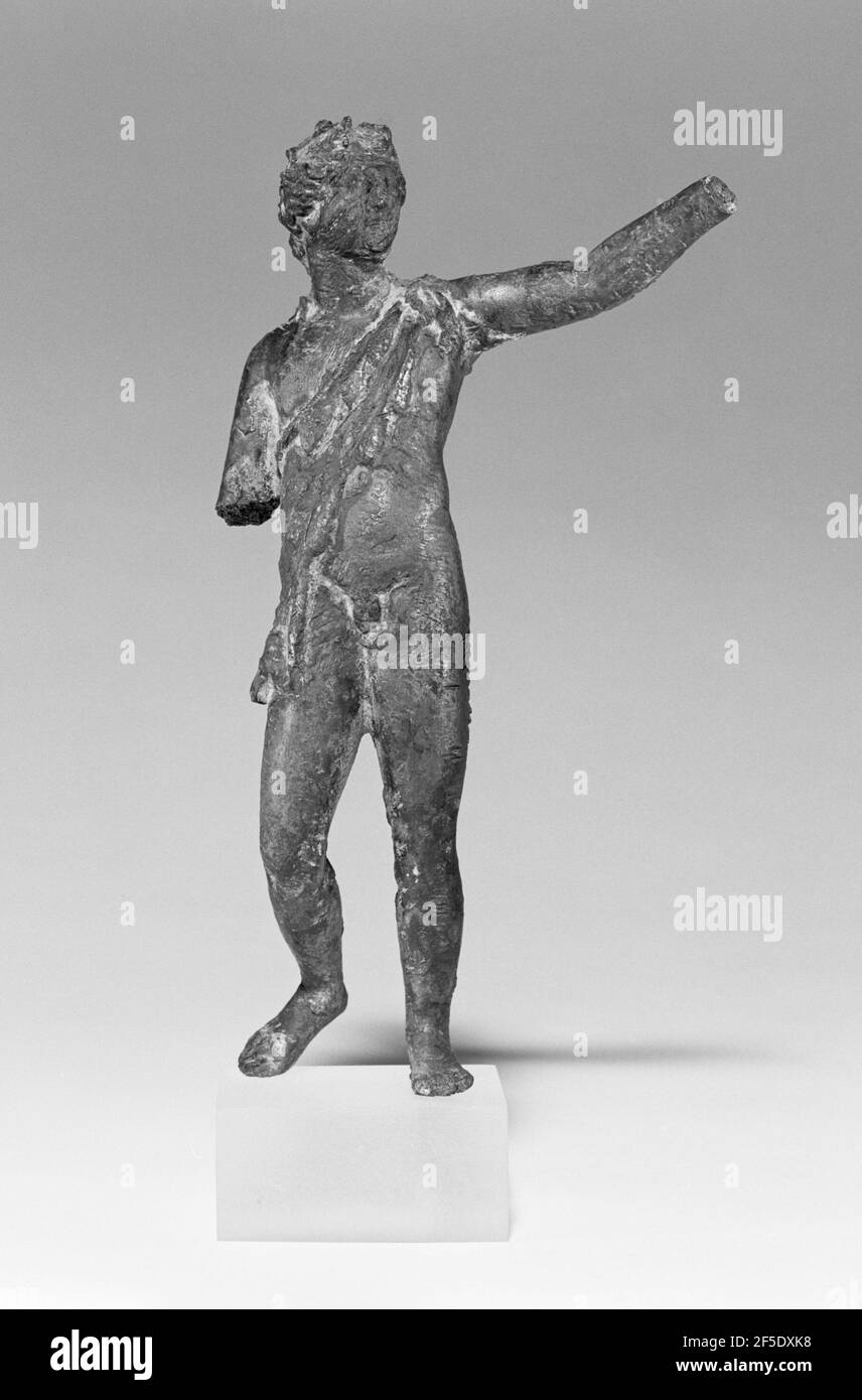 Classical greek sculpture apollo hi-res stock photography and images ...