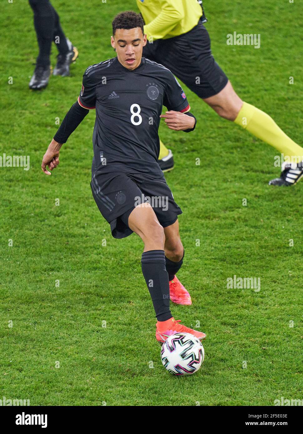 Jamal musiala body hi-res stock photography and images - Alamy