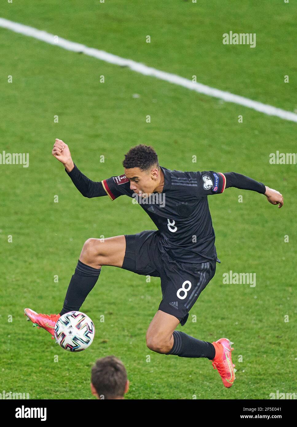 Jamal musiala body hi-res stock photography and images - Alamy