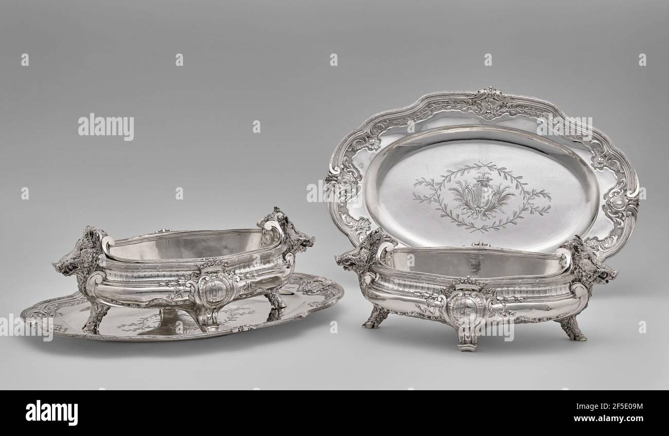 Tureens hi-res stock photography and images - Alamy