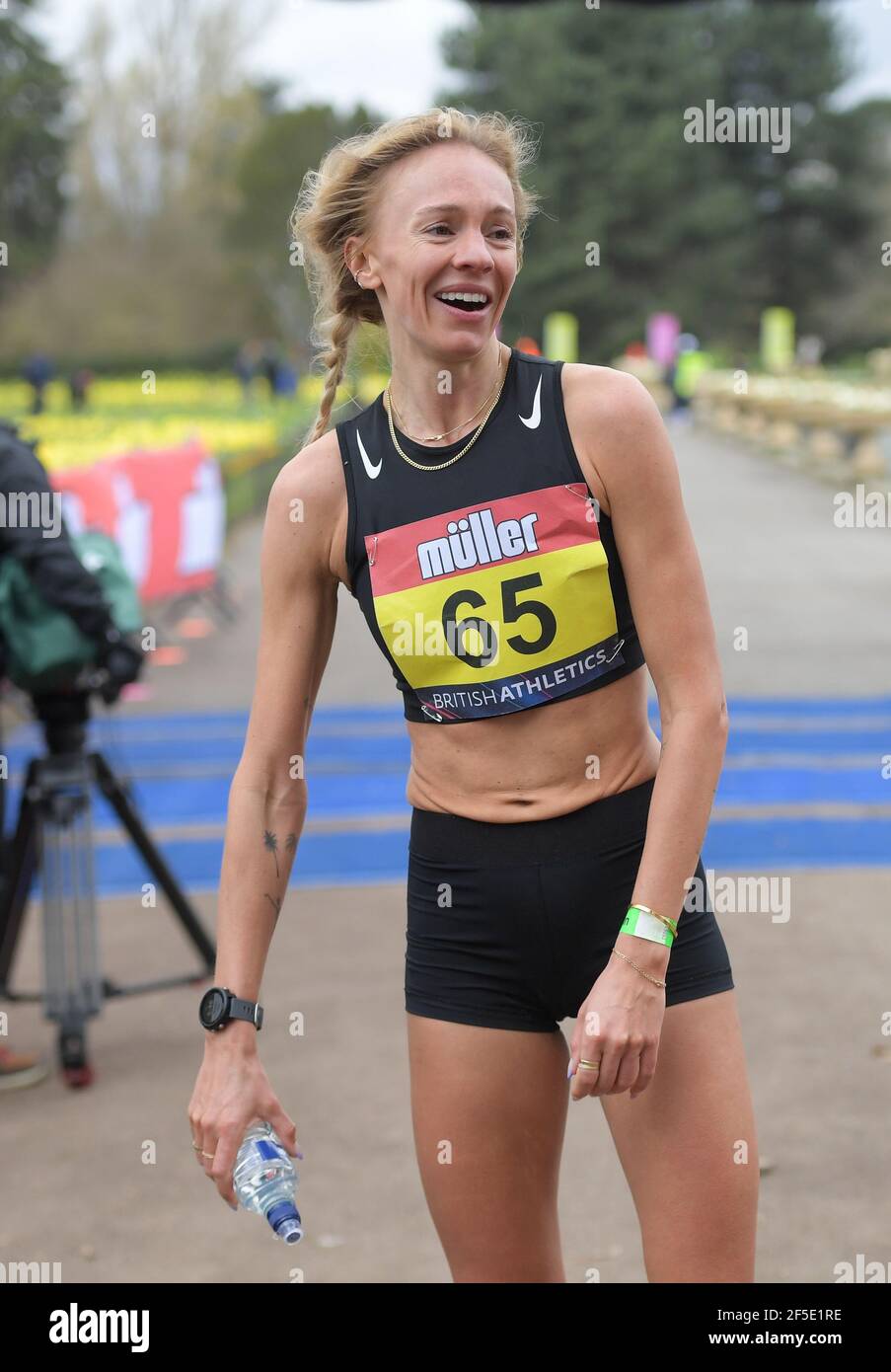 Finishing fourth place hi-res stock photography and images - Alamy