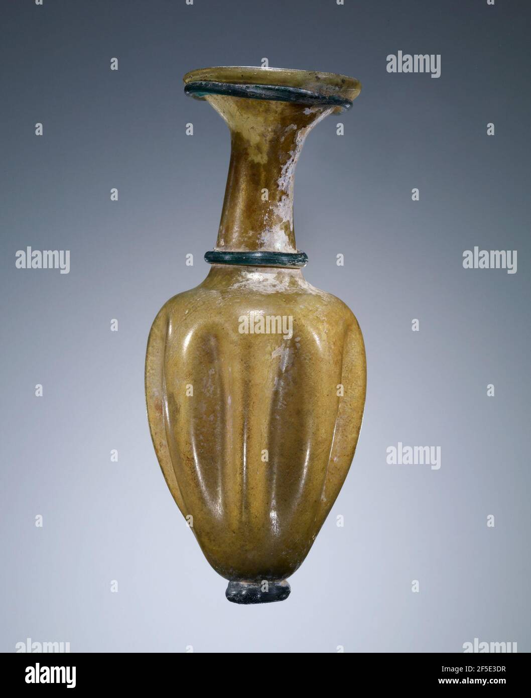 Yellow oinochoe hi-res stock photography and images - Alamy