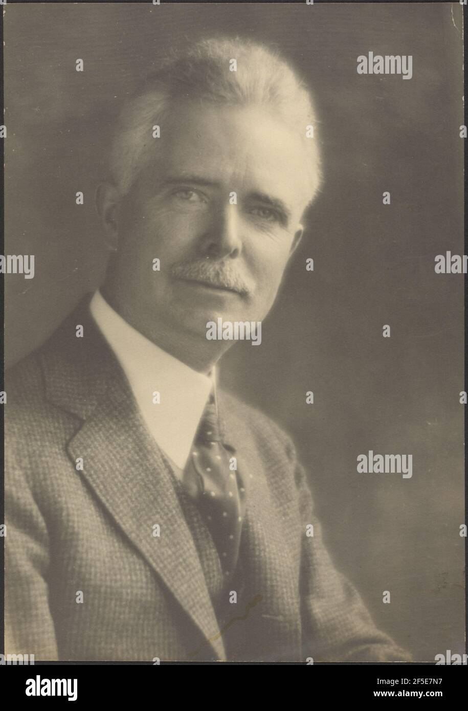 Portrait of a Man with Spotted Tie. Louis Fleckenstein (American, 1866 ...