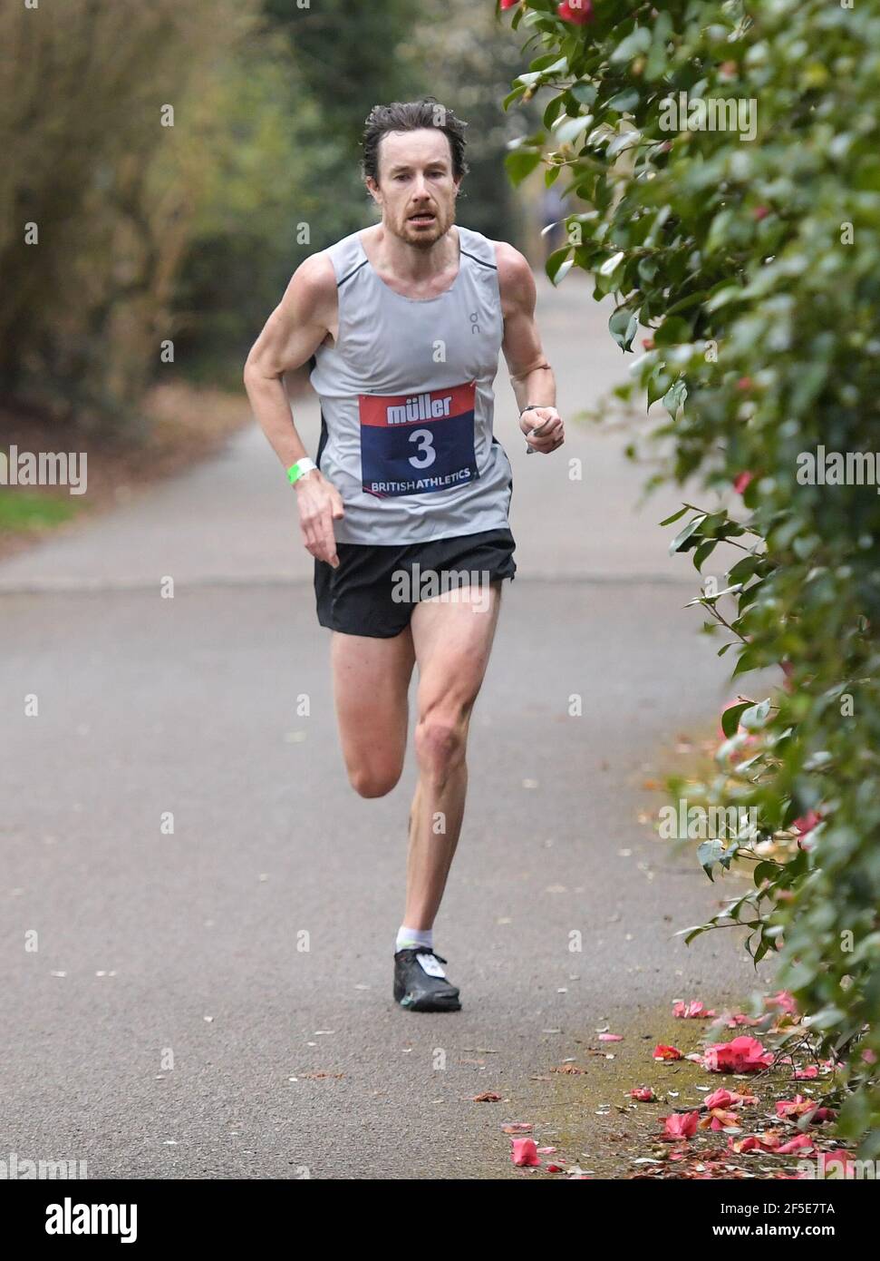 Kew, UK. 26th Mar, 2021. Men's marathon winner Christopher Thompson ...