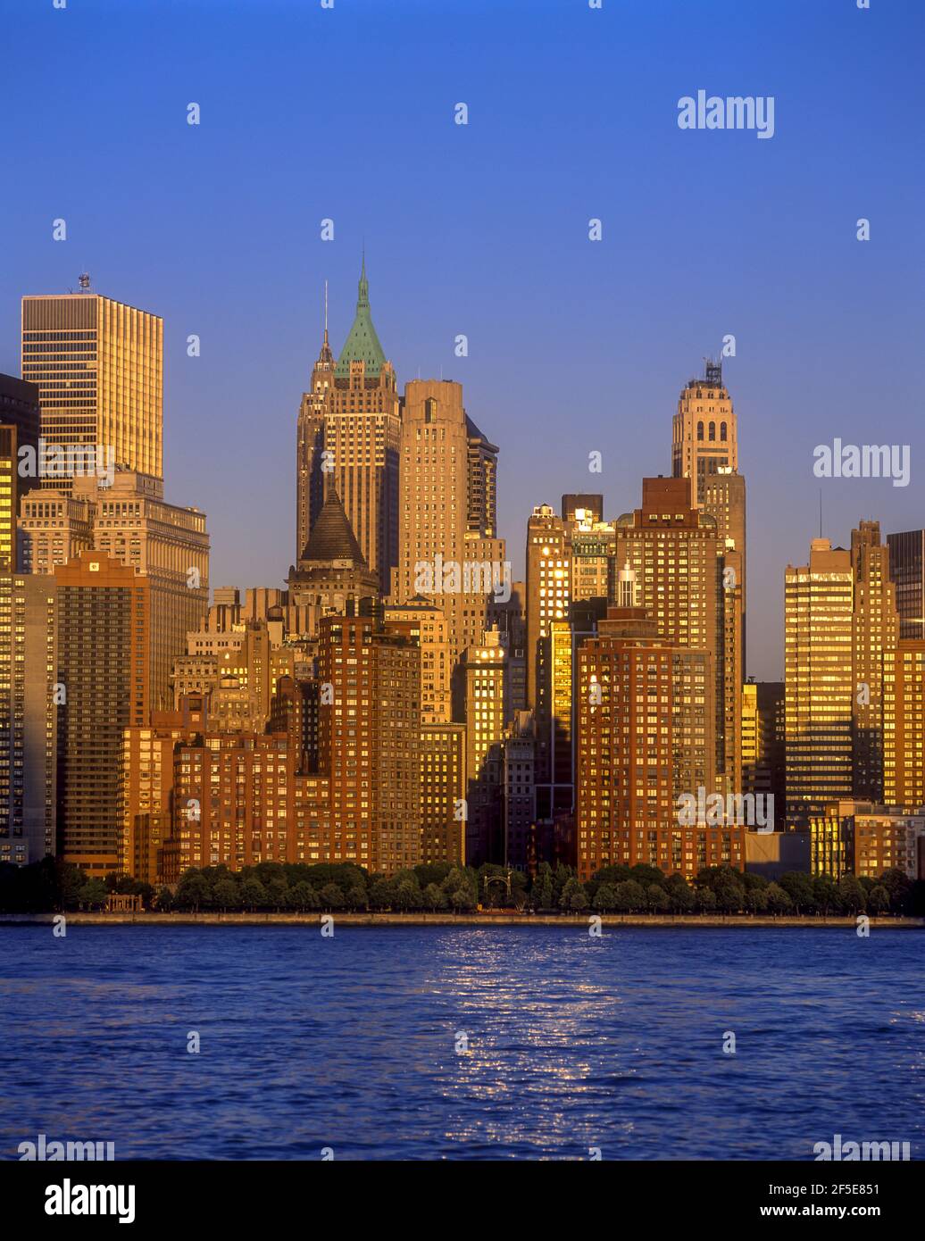 2002 HISTORICAL FINANCIAL DISTRICT DOWNTOWN SKYLINE MANHATTAN NEW YORK ...