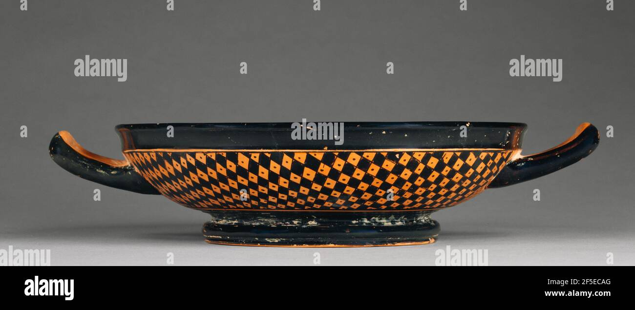 Attic Red-Figure Stemless Kylix. Attributed to the Marlay Painter ...