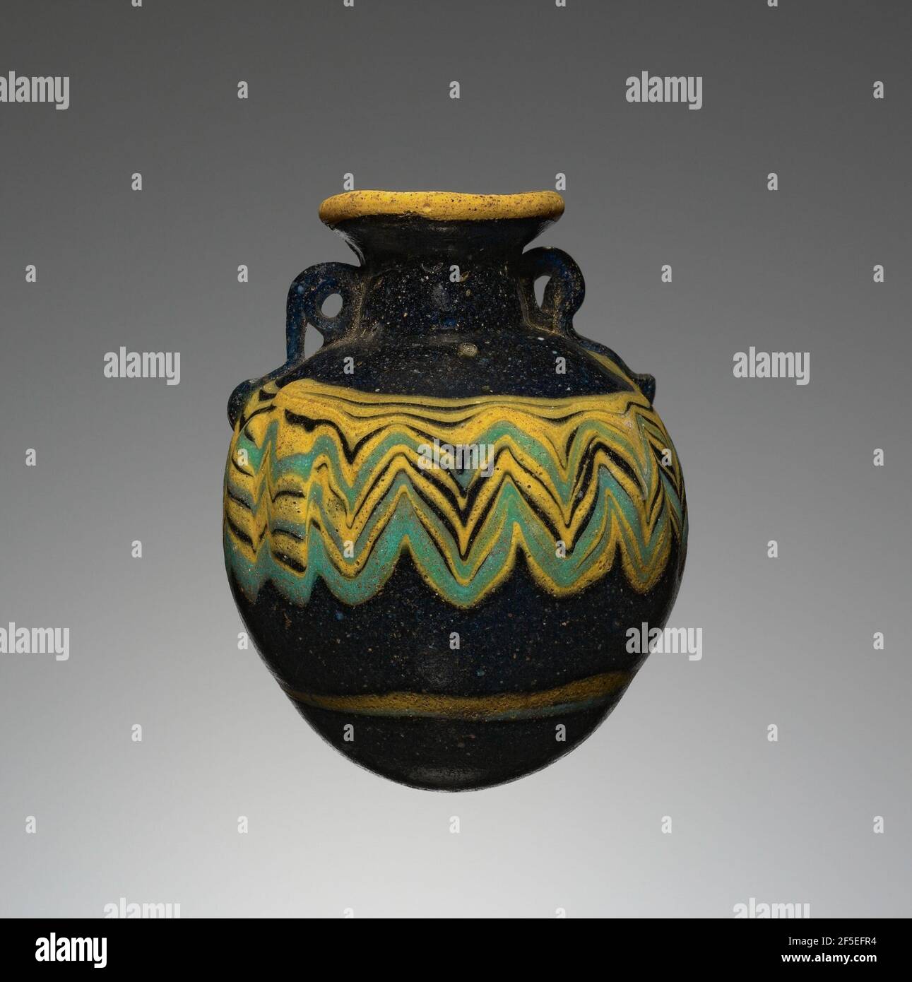 Aryballos hi-res stock photography and images - Alamy