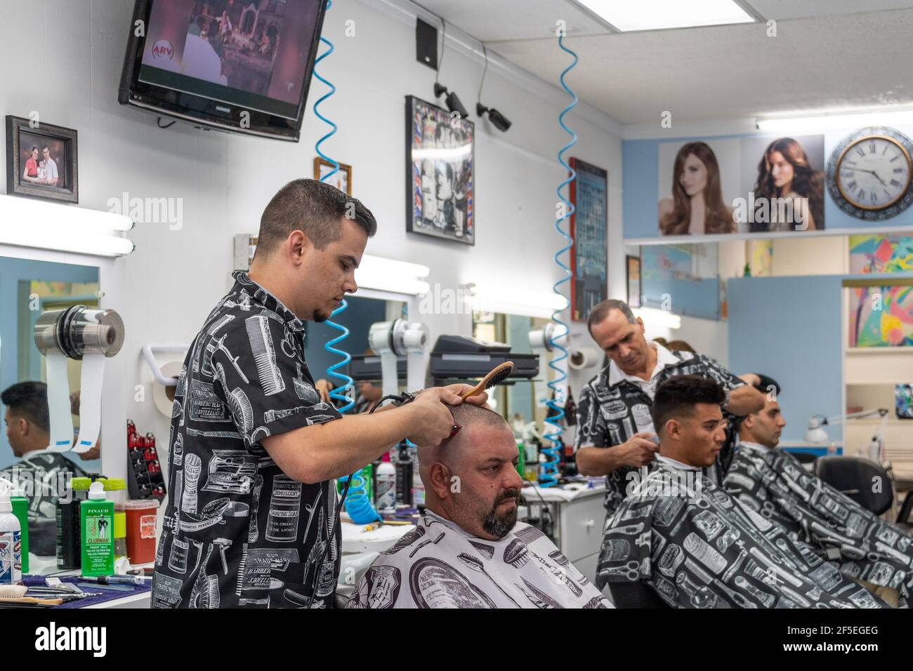 Cuban haircut hi-res stock photography and images - Alamy