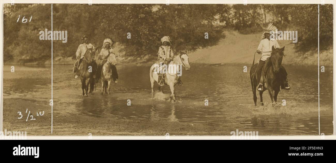Native american horseback river hi-res stock photography and images - Alamy