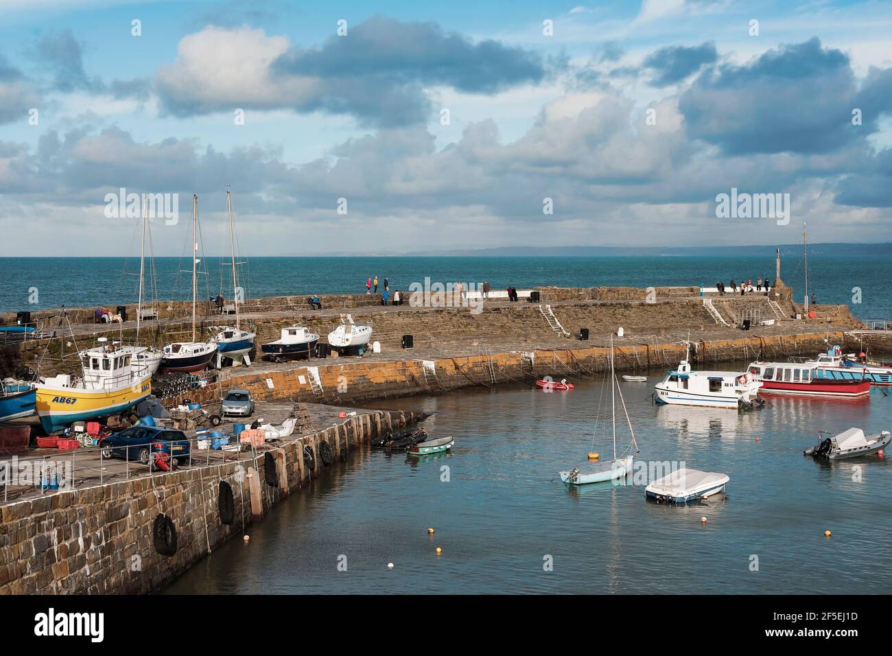 Dolphin quay hi-res stock photography and images - Alamy