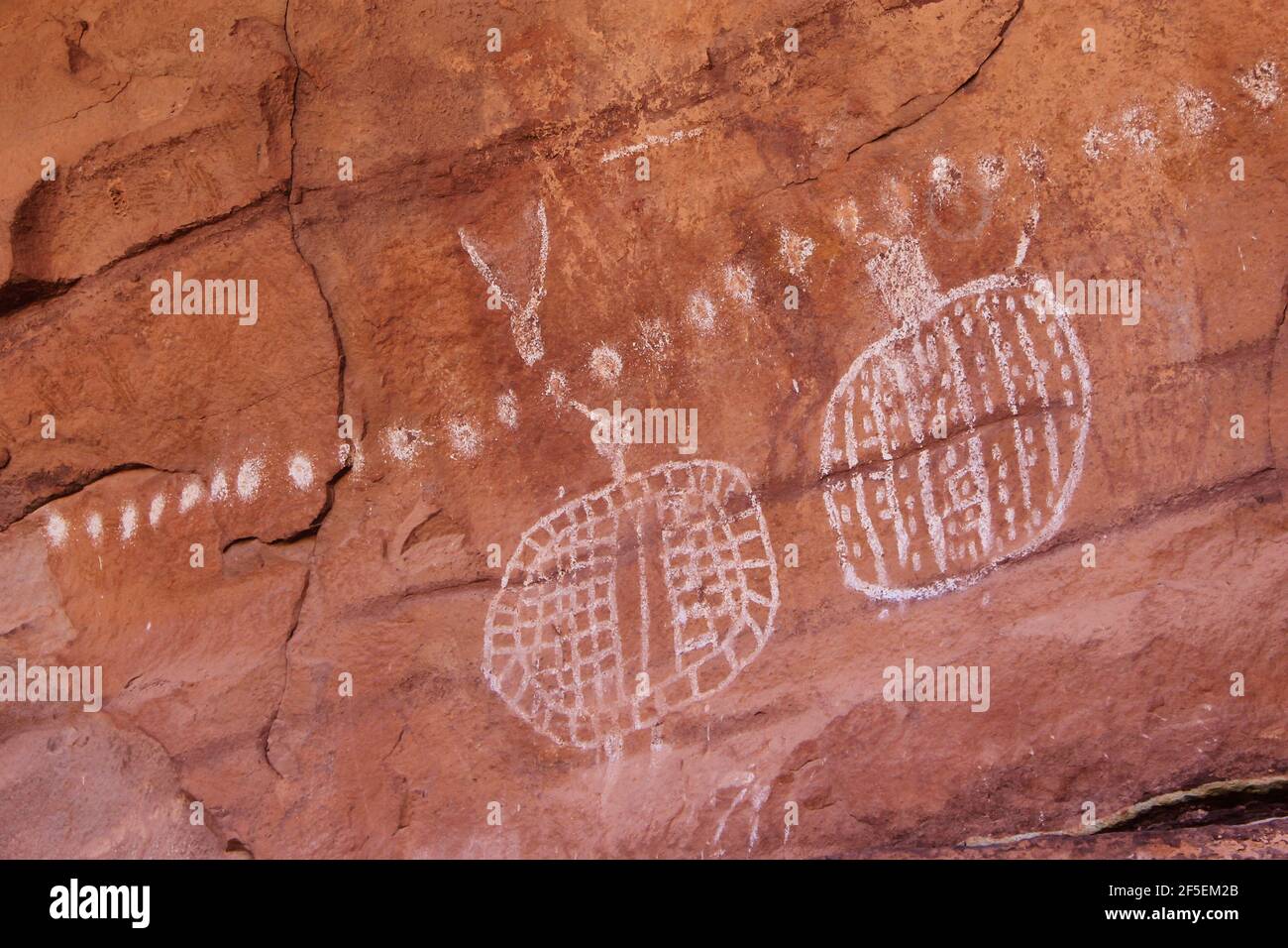 Ancient pictographs on a canyon wall Stock Photo - Alamy