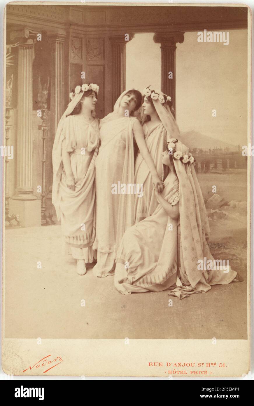 Sarah bernhardt iconic stage actress hi-res stock photography and ...