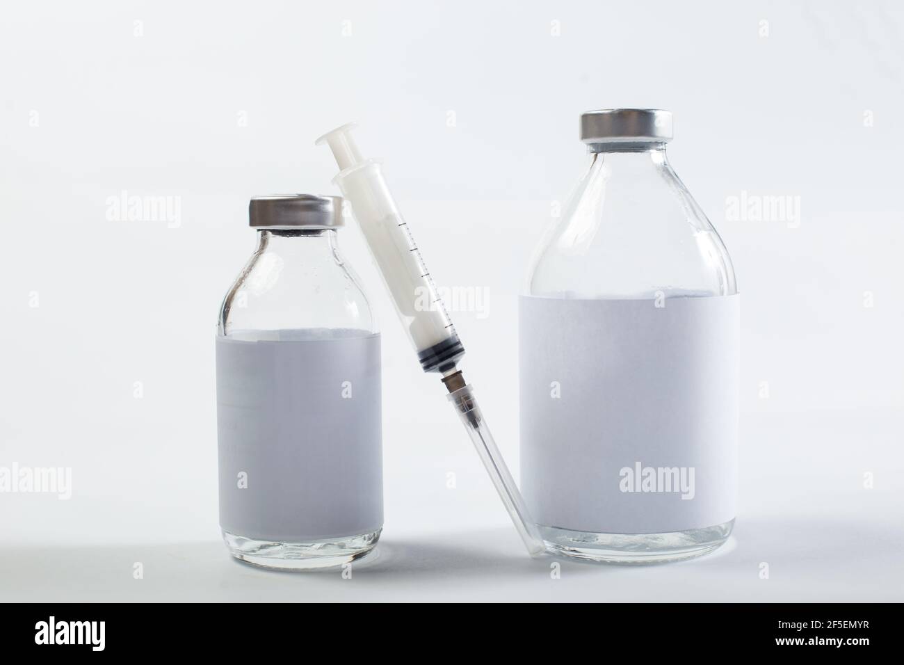 Glass science containers hi-res stock photography and images - Alamy