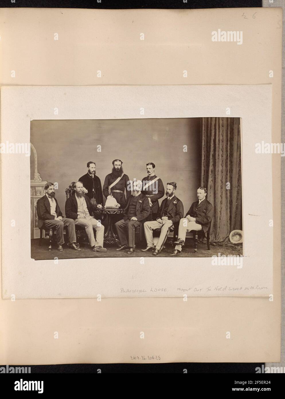 Group of men in formal attire hi-res stock photography and images - Alamy