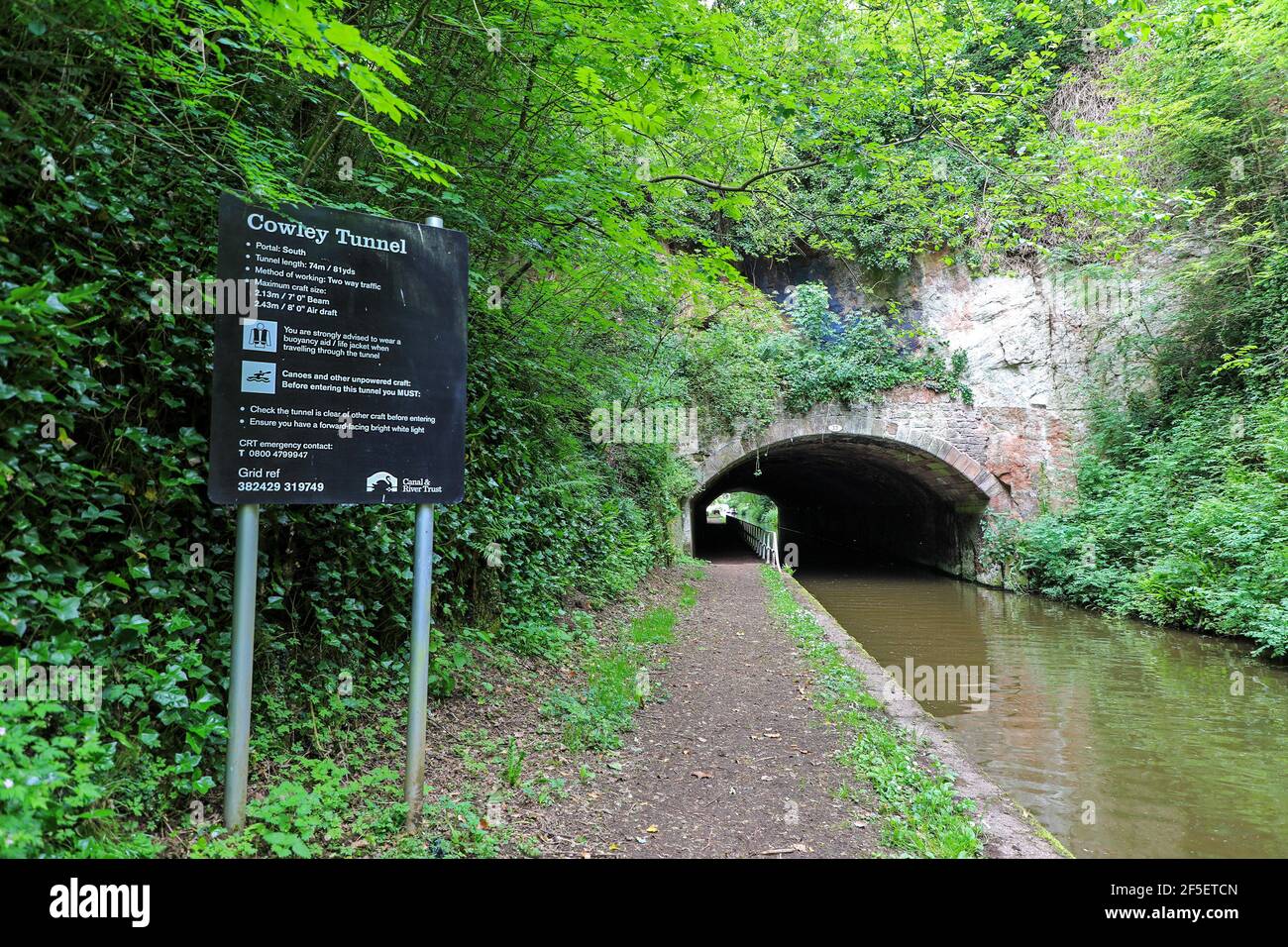 The south portal of Cowley Tunnel on the Shropshire Union canal ...