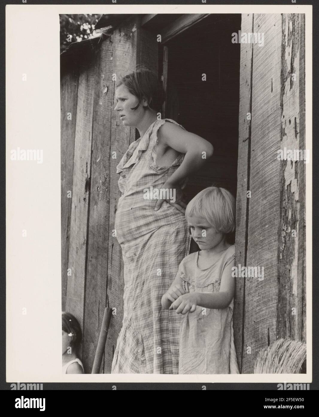 Wife and child of sharecropper, Washington County, Arkansas. Arthur ...