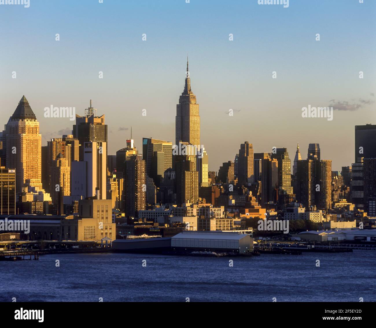 2002 HISTORICAL EMPIRE STATE BUILDING MIDTOWN SKYLINE HUDSON RIVER ...