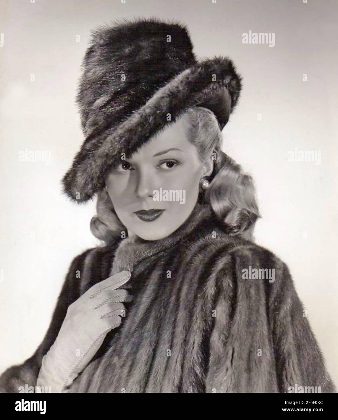 Adele jergens hi-res stock photography and images - Alamy