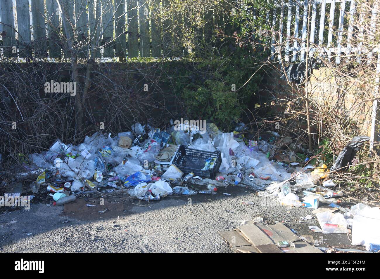 Leaving rubbish behind hi-res stock photography and images - Alamy