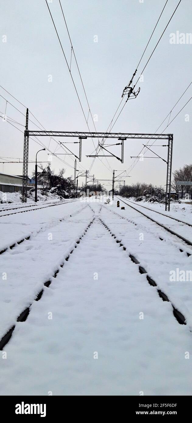Train tracks covered in snow hi-res stock photography and images - Alamy