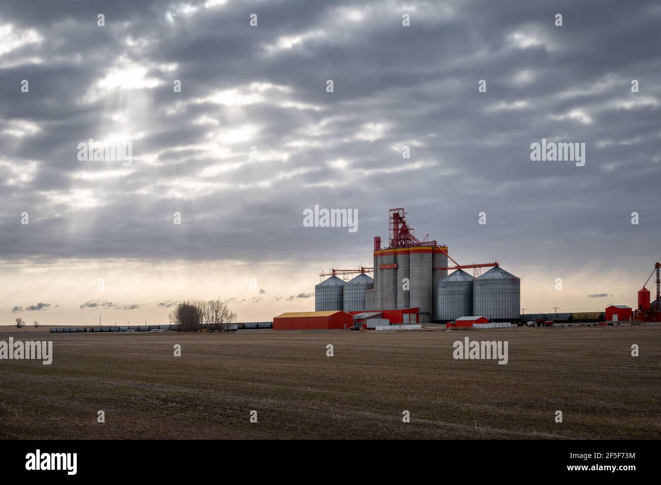 Stirling, Alberta - March 27, 2021: Pioneer grain elevator located at ...