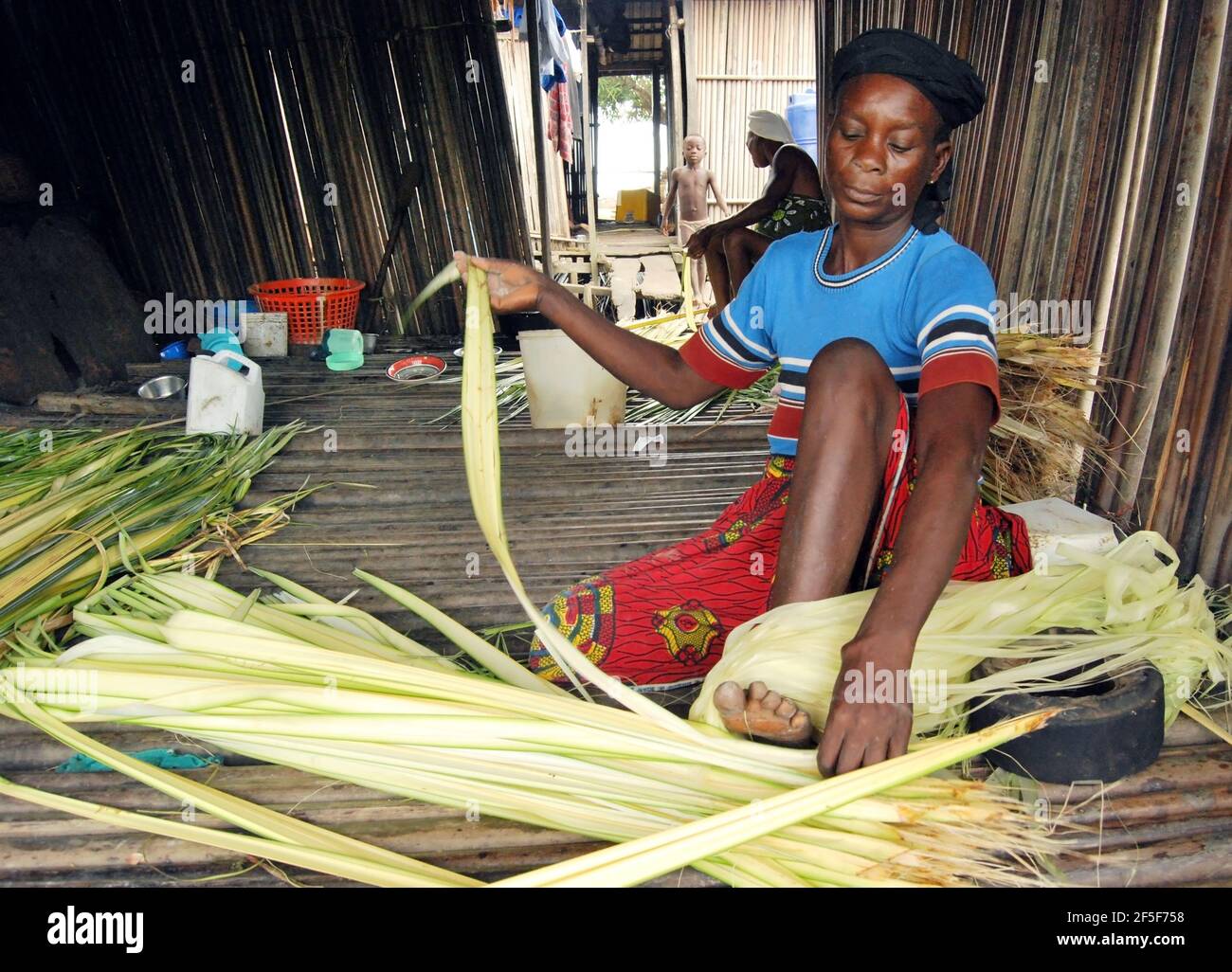 Community work nigeria hi-res stock photography and images - Alamy