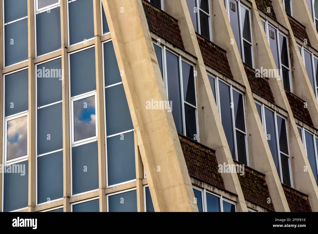 Toast Rack High Resolution Stock Photography and Images - Alamy